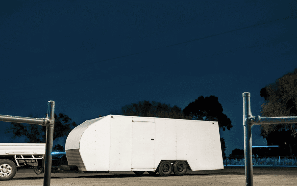 Towing a trailer in Alabama at Night - Trailer Resources